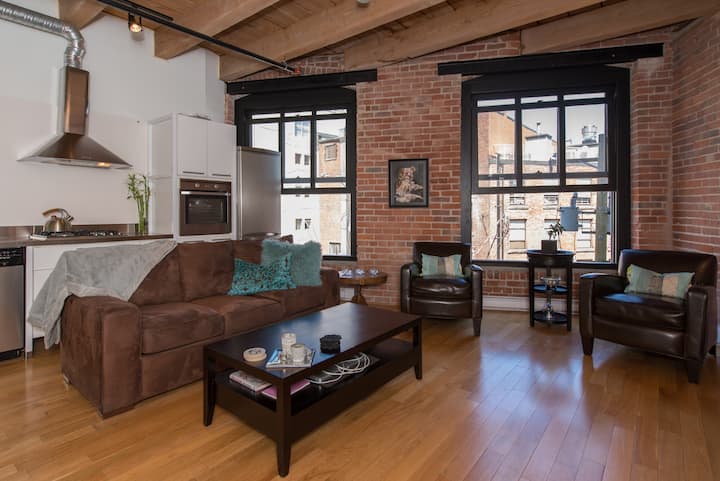 Cozy And Classy Gastown Loft - Vancouver