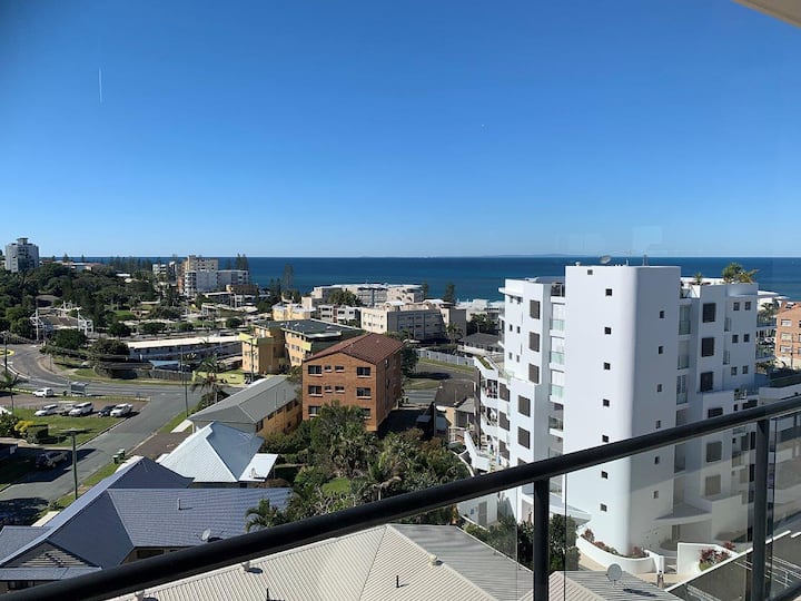 Spectacular Ocean View Apartment At Kings Beach - Caloundra