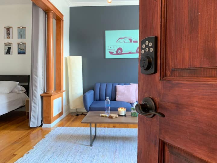 Charming Bright Apartment, Parking, 25 Mins To Nyc - Hoboken, NJ