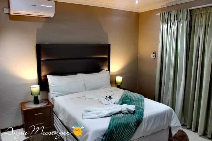 Transit Home B&b Is Simply Hospitable & Luxurious - Gaborone