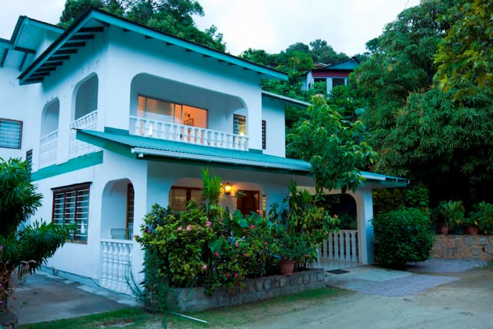 Le Manglier Villa - Seychelles