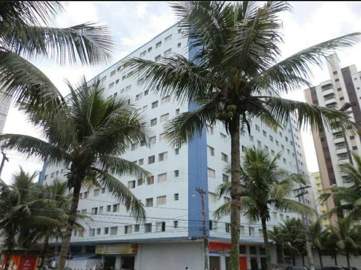 Prédio Em Frente Do Mar - Praia Grande