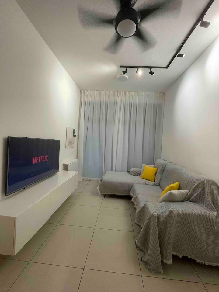 Serenity At Skyline: Klcc View Retreat - Kuala Lumpur