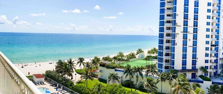 1-perfect Studio For The Money With Ocean View. - Sunny Isles Beach, FL