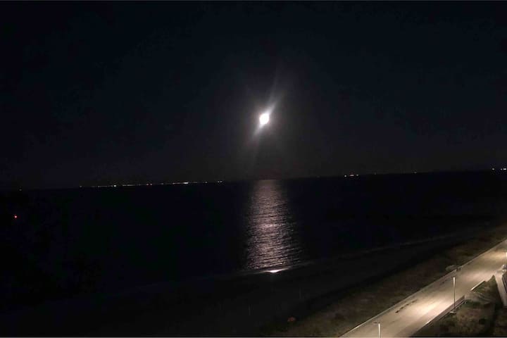 Summer Summer Time!!! Sit Back Relax And Unwind!!! - Long Beach, NY