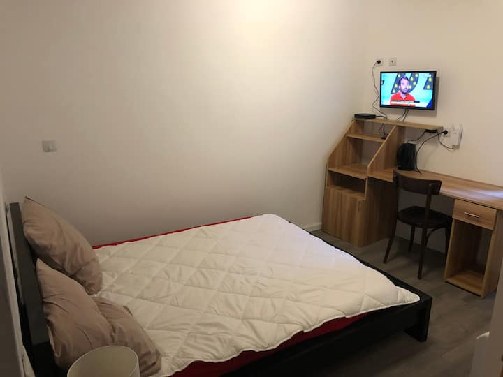 Chambre Privative Dans Le Bourg - Thiers