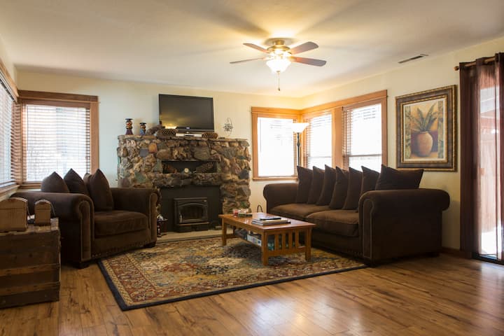 Home Away From Home. 30 Day Minimum /Contact Host - South Lake Tahoe, CA