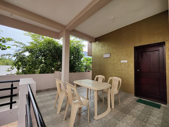 Love Hampi Homestay - Room2 - Hampi