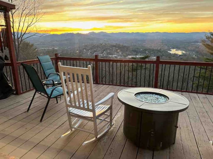 Mountain View Sanctuary: 10 Mins To Downtown - Weaverville, NC