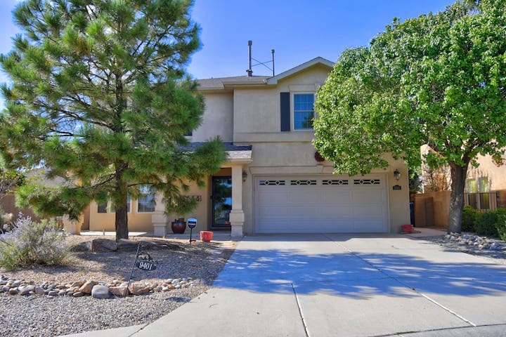 Balloon Fiesta Multi-family 4 Bedroom Home - Río Rancho, NM