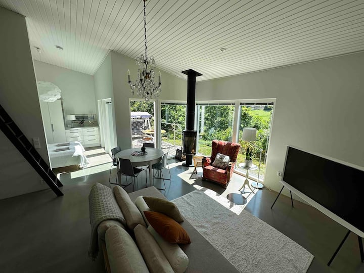 Villa-osmo. Asunto Kartanon Pihapiirissä - Espoo