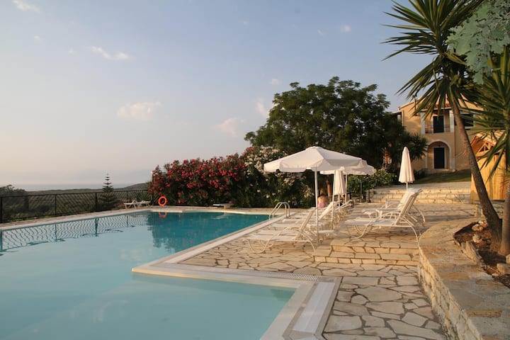 Appartement Confortable Pour Deux Avec Balcon Et Vue Sur La Mer - Îles Ioniennes