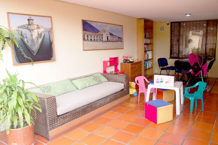 Apto Acceso A Jardín Internet Cableado - Bogota