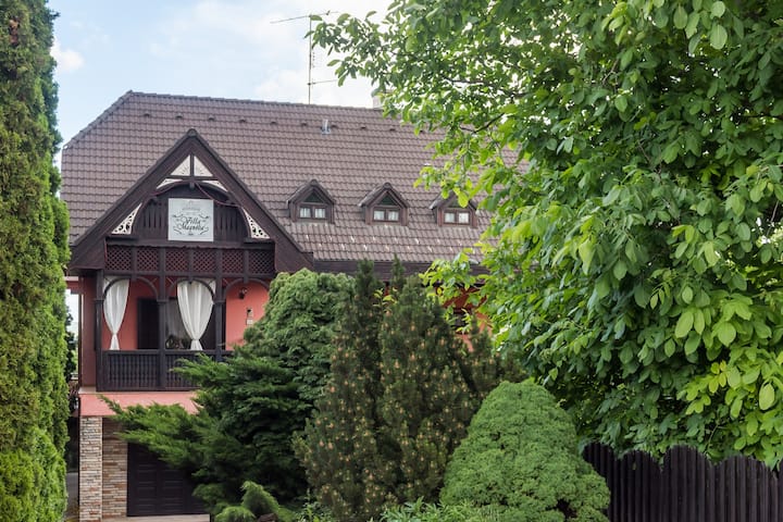 Villa Magnolia: Private Getaway With Jacuzzi&sauna - Alsóörs