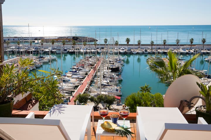 Excellentes Vues Sur Front De Mer Avec Piscine - Sitges