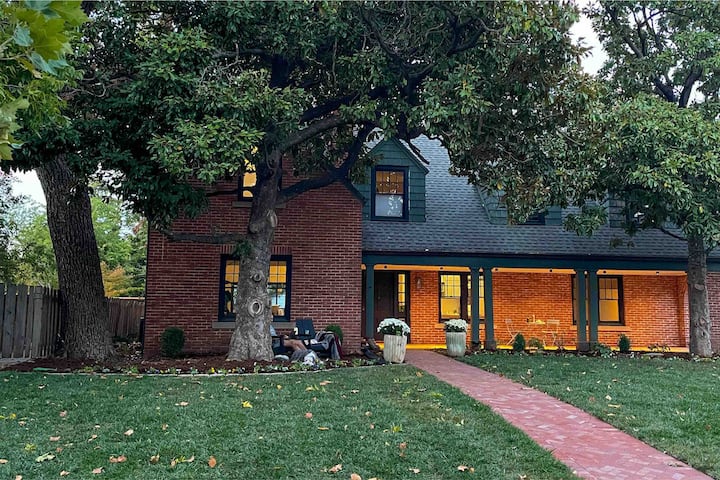 Studio In Historic Neighborhood - Oklahoma City, OK