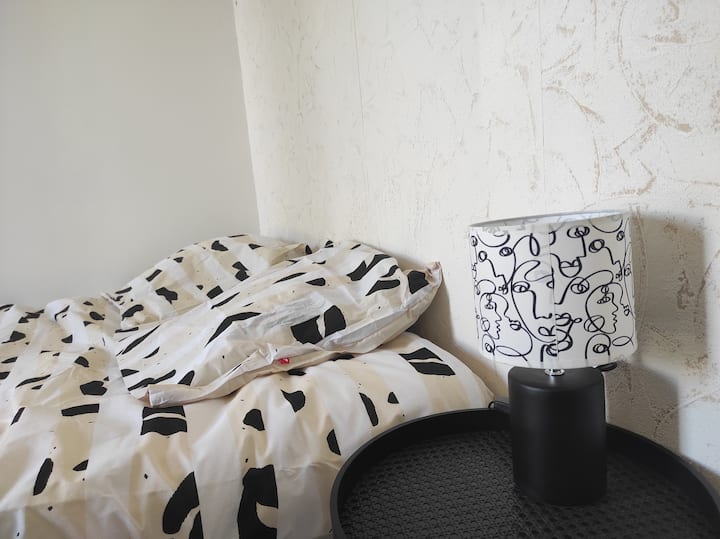 Chambre Chez L'habitant - Petit-déjeuner Possible - Bourges