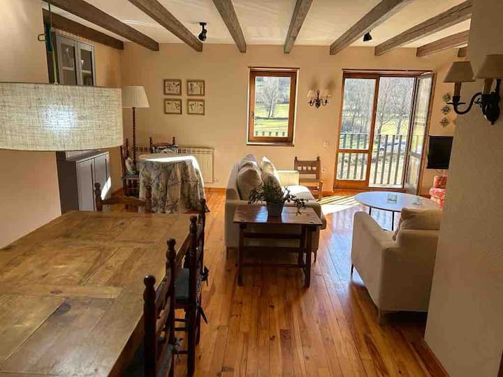 Apartamento Con Espectaculares Vistas A La Montaña. - Benasque