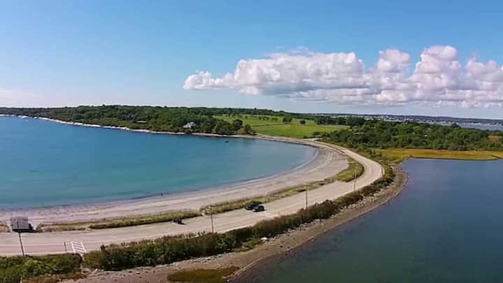 Jamestown Fall: Golf, Sailing And Beach ! - Jamestown, RI