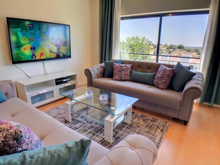 Private Rooftop Patio With Hot Tub, Bbq And View - Faro District