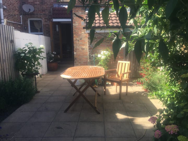 Poole Bournemouth Two Double Bed Home - Poole