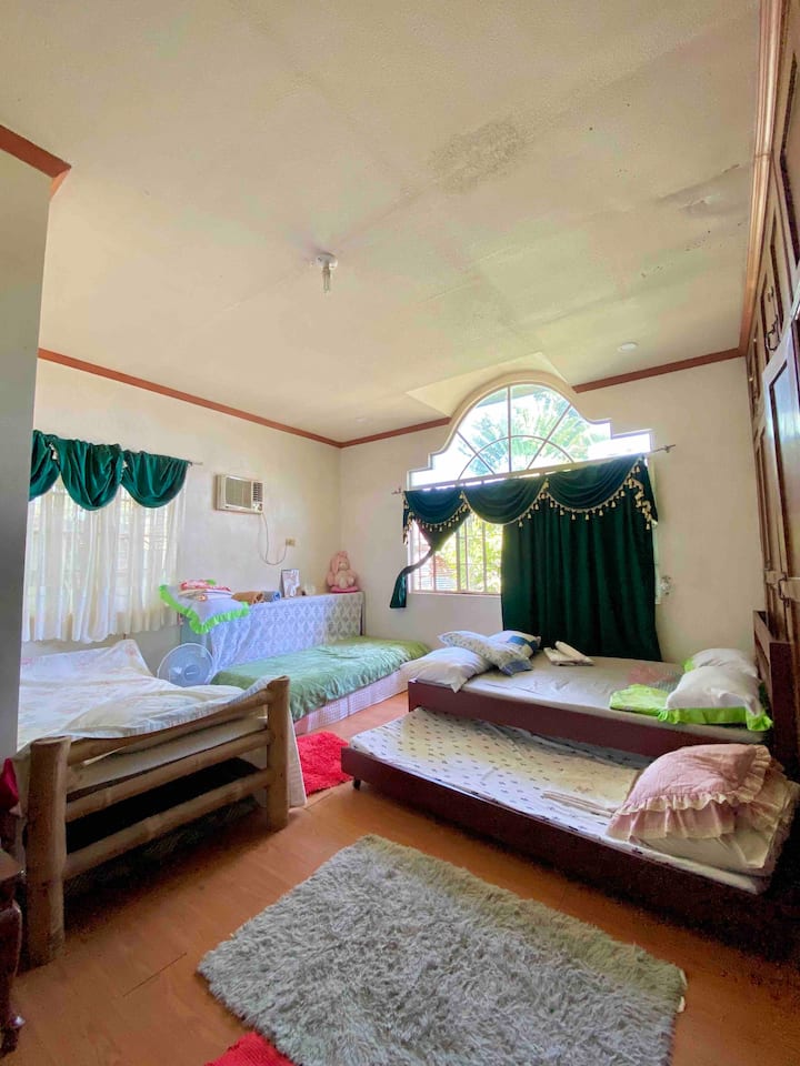 Staycation In Sipalay Good For 2 And Good For 7 - Sipalay
