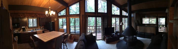 Perfect Mountain Cabin Getaway - Arnold, CA