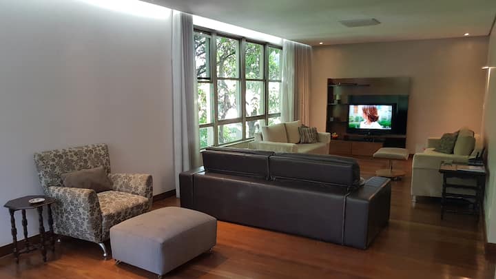 Z Sul - 5 Quartos 4 Salas. Desconto Locação Mensal - Belo Horizonte