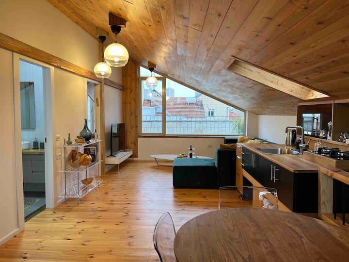 Artistic Wooden Suite | Central Location - Jerusalem