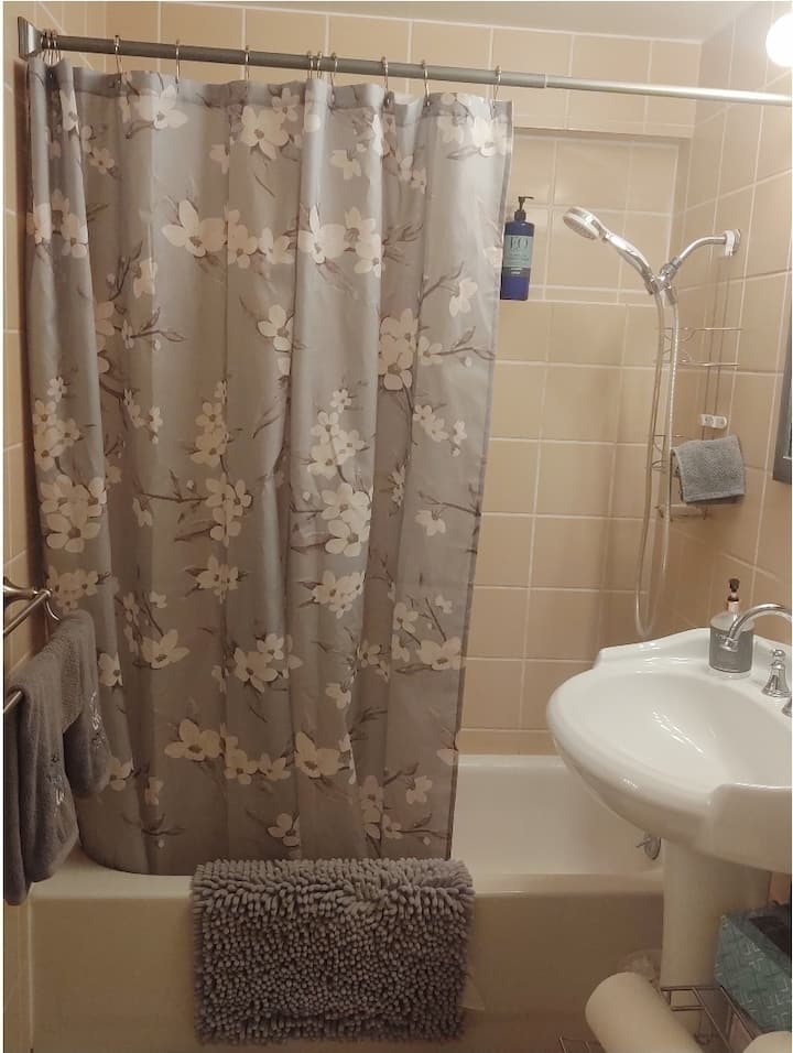 Heartof Oc King+ Available Twin - Cypress, CA