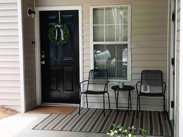 Cozy Condo At The Mall - Valdosta, GA