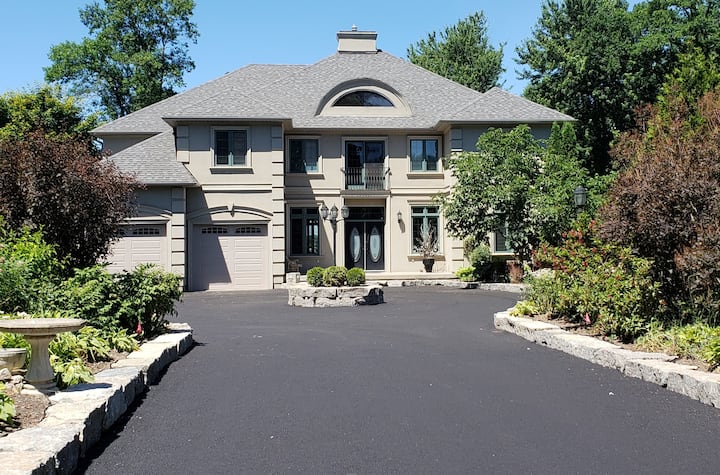 Waterfront ★ Sunset Harbour Villa ★ - Orillia