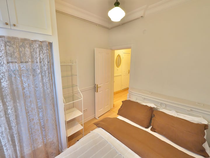 Next To Sishane Metro - 2 Bed - Istanbul