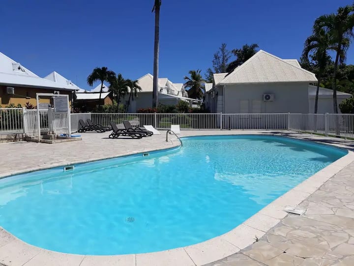 Belle Maison  Tout Confort Au Coeur De St-françois - Anse des Rochers