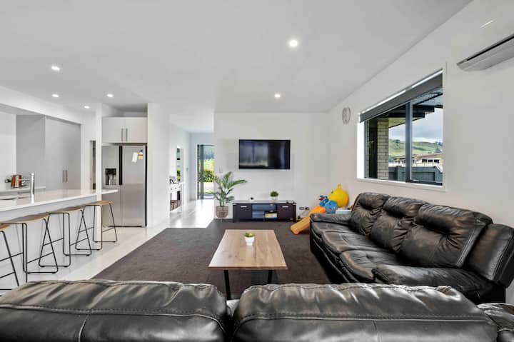 6 Bedrooms Hillside Lodge - Rotorua