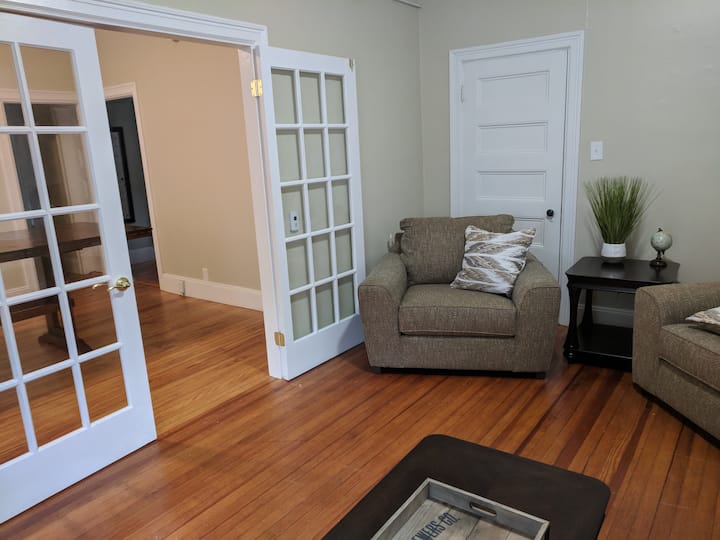 Sleeps 6! 1st Floor, W/d, Parking, 3br, Wi-fi, Dw! - Westbrook, ME