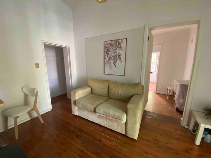 Welcoming 1 Bedroom, 20s To Station, Free Breakie - Gordon