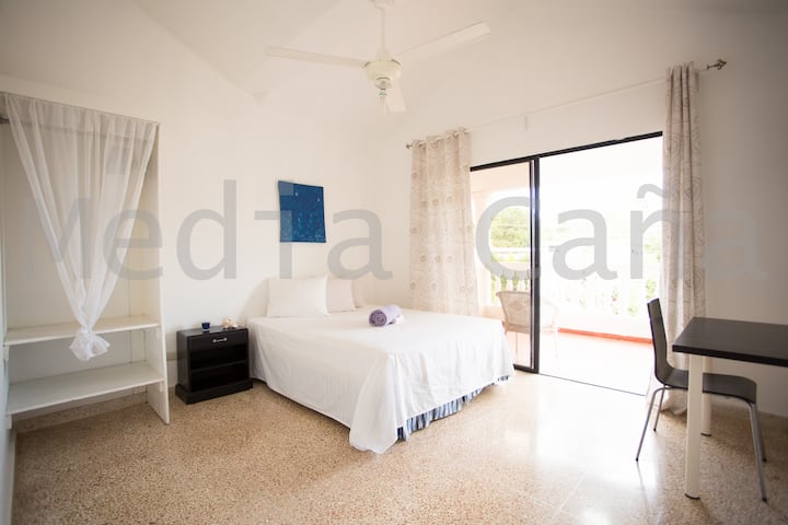 Penthouse | Pool | Massages: Room 1 - Santo Domingo (Dominican Republic)