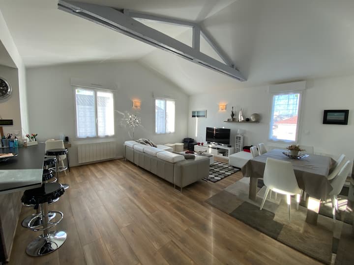 Coeur De Ville, Jacuzzi Et Jardin, Maison 115m² - Royan