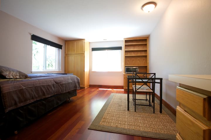 Spacious & Pretty, Near Sfo - San Mateo, CA