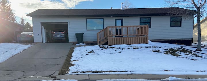 Bikers Getaway 5 Bed 2 Bath Home With 1 Car Garage - Sturgis, SD