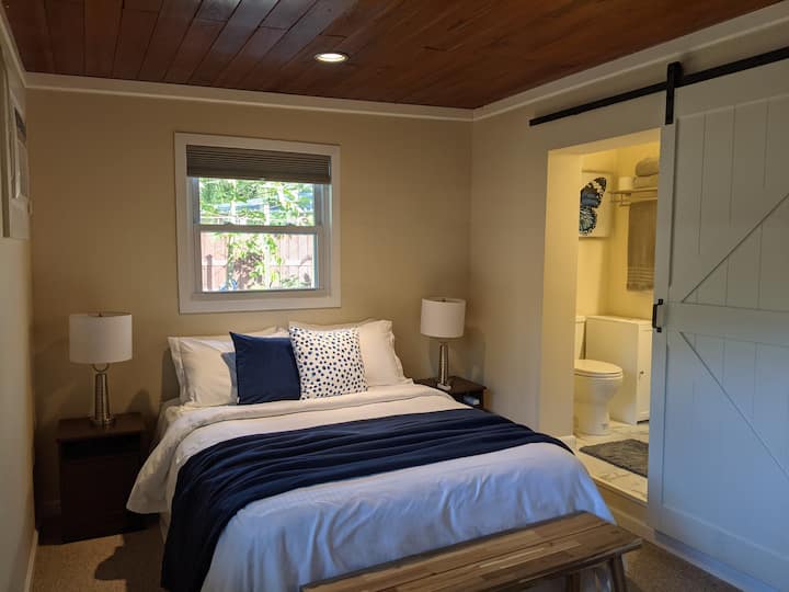 Cute 1/1 - Amazing Location Close To Everything! - Maitland, FL