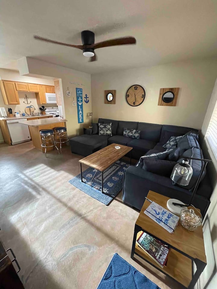 1 Br Condo/pool/boat Parking/close To Lake - Lake Havasu City, AZ