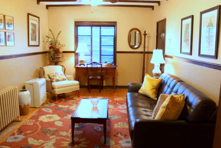 Sunny 1 Bedroom Apartment In Historic Building - Cincinnati, OH