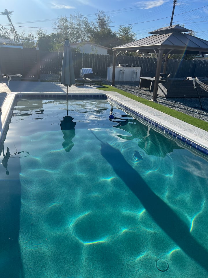 Cheerful Home 8 Minutes From Coachella Festival - Indio, CA