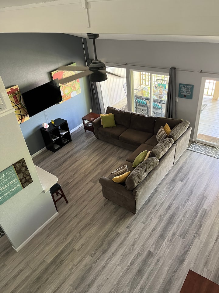 Casa Del Lago: Fully Remodeled! - Lakeway, TX