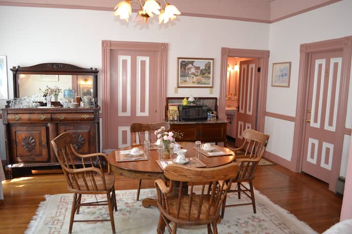 Rose Garden Inn-room 1 (Shared Bathroom) - Sonoma, CA