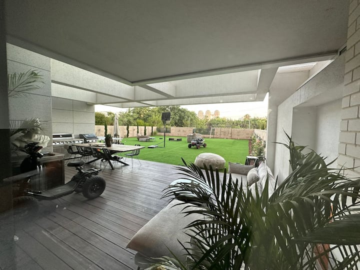 Amazing 4 Bedrooms Apartment In Luxurious Project - Tel-Aviv