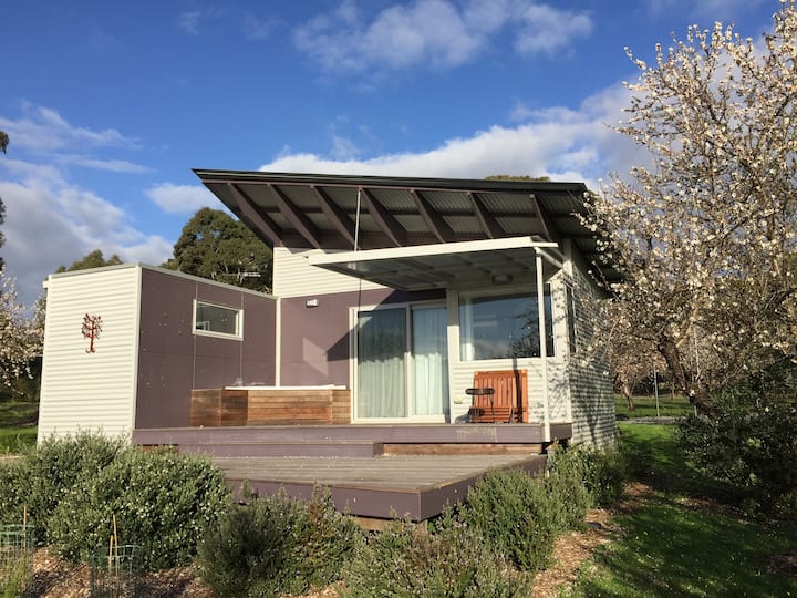 Stylish Studio With Superb Vineyard Views - McLaren Vale