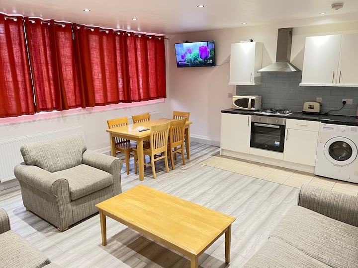Entire Two Bedrooms Flat In Historical Quays, H3 - Great Yarmouth